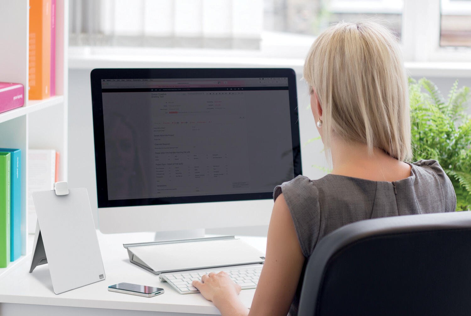 Nobo Glass Desktop Dry Wipe Clipboard Easel - Office Furniture Direct